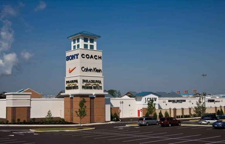Philadelphia Premium Outlets - Malls.com